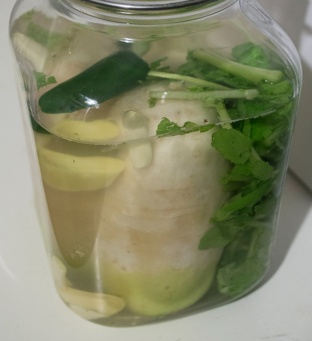 Dongchimi (동치미) - Joseon Radish Kimchi Recipe - Everybunny Eats