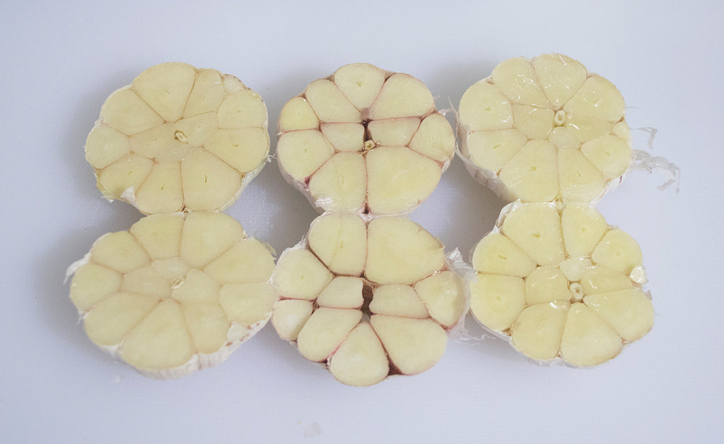 Roasted Garlic Recipe - Everybunny Eats